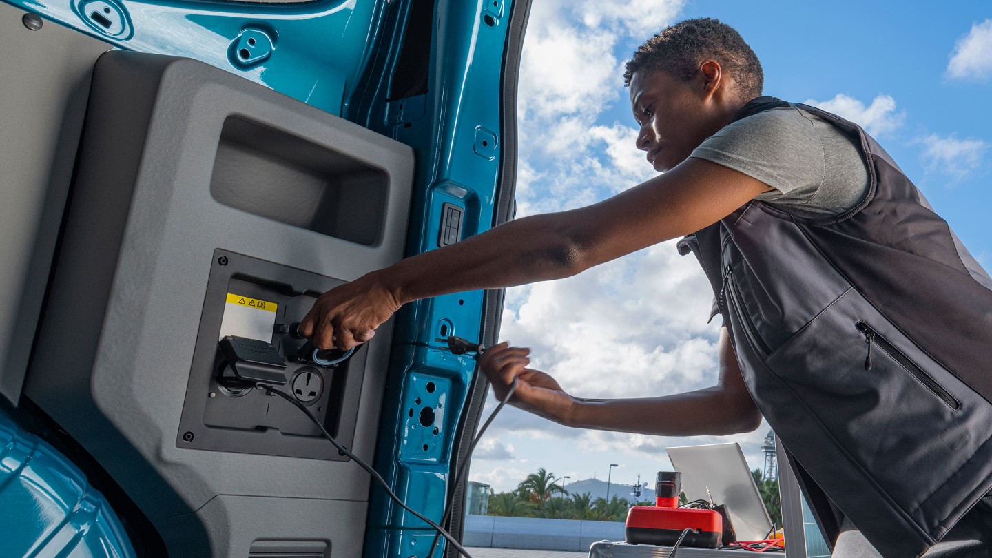 NOVI TOURNEO CUSTOM NOVI TOURNEO CUSTOM